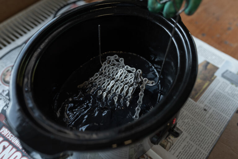 Workshop: how to wax a bike chain - Alpecin Cycling