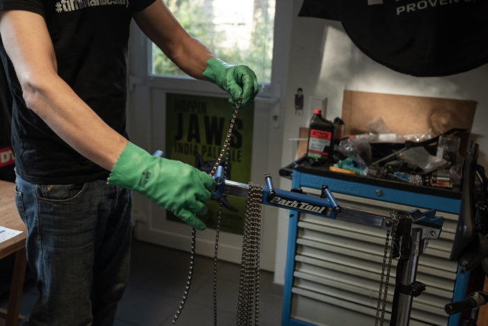 Workshop: how to wax a bike chain - Alpecin Cycling