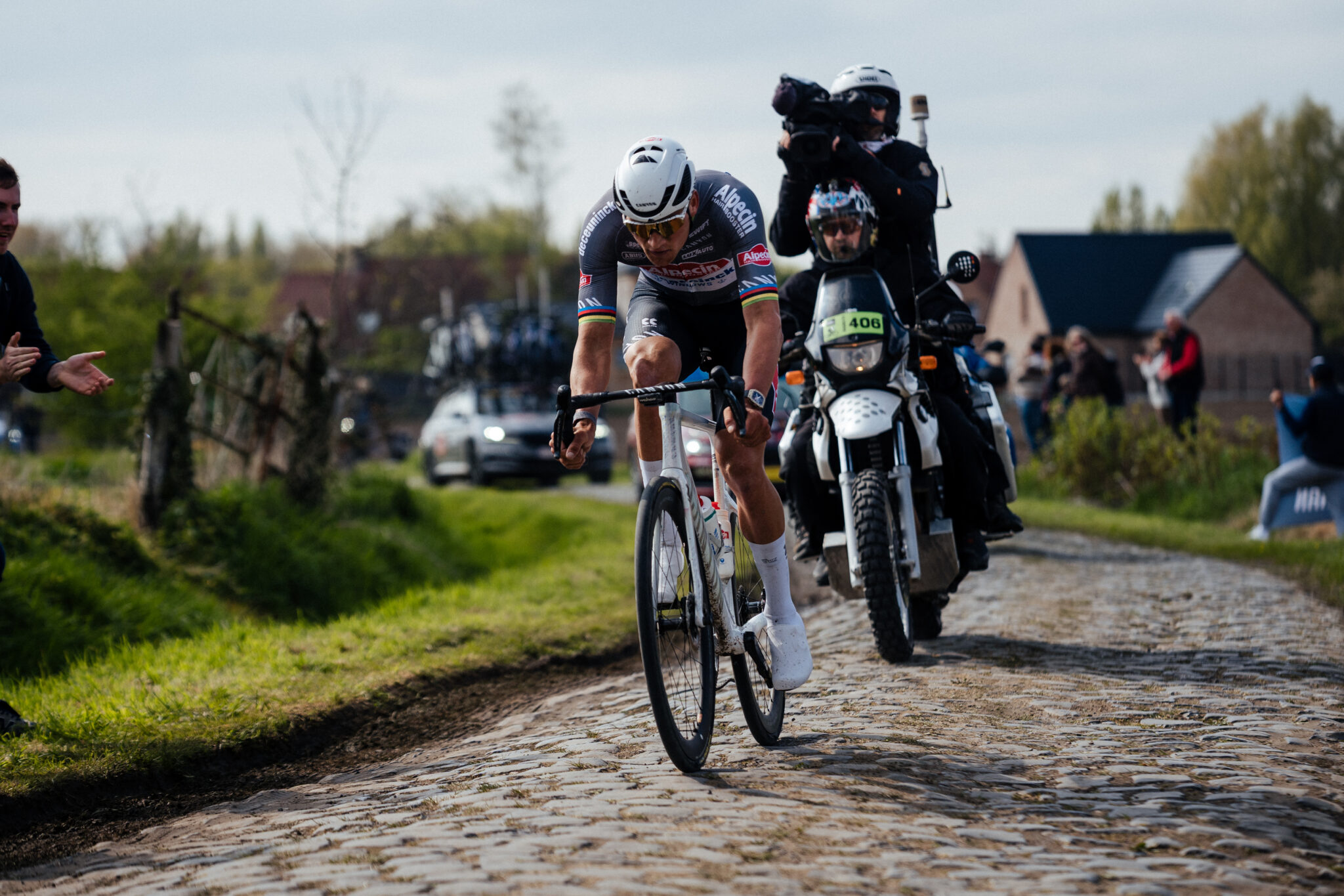 Paris-Roubaix 2025: Mathieu van der Poel siegt zum dritten Mal