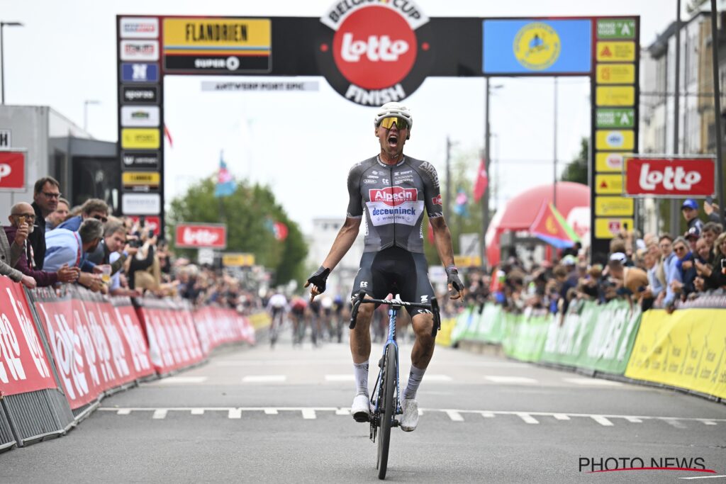 Team Alpecin-Deceuninck bei der UAE Tour 2025