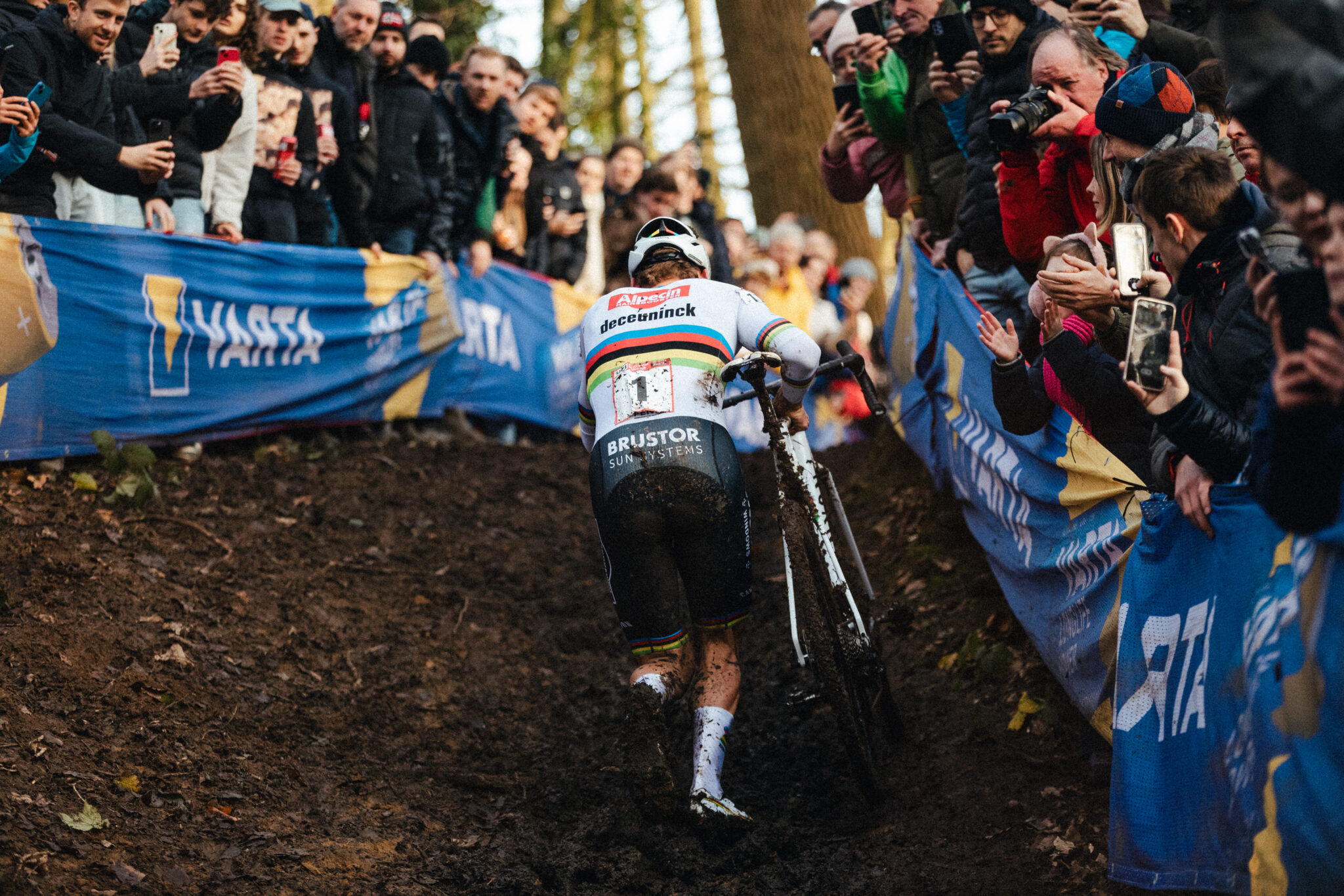 Vorschau Cyclocross-Weltcup Namur 2025: Van der Poels Einstand
